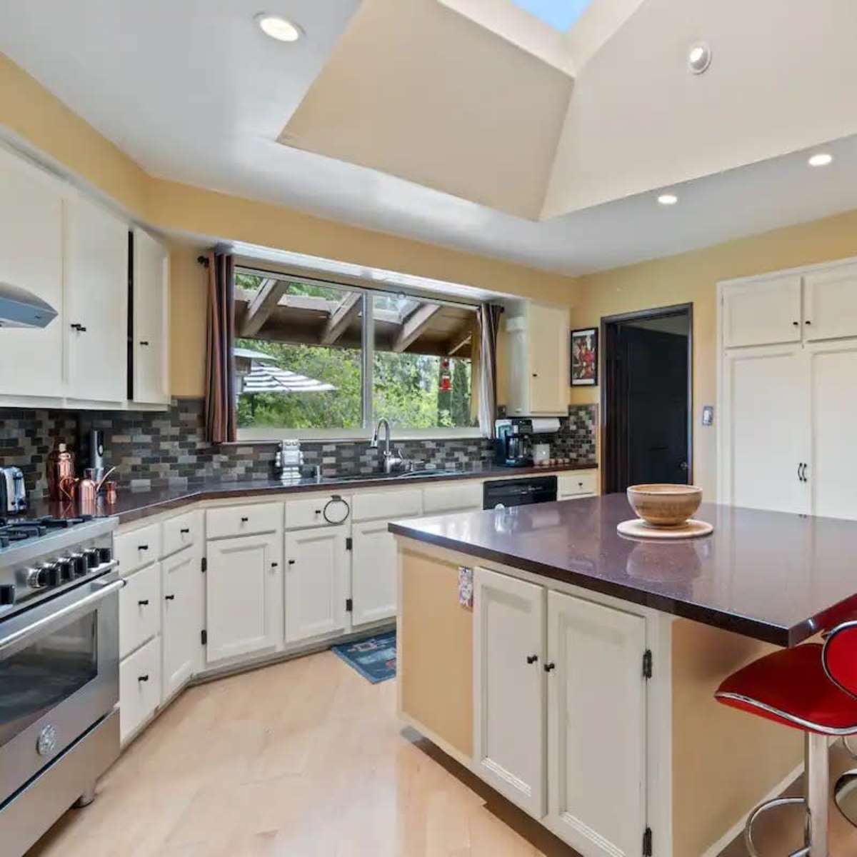 Large Ranch House w POOL and Koi Pond!, Shadow Hills, CA | Event ...