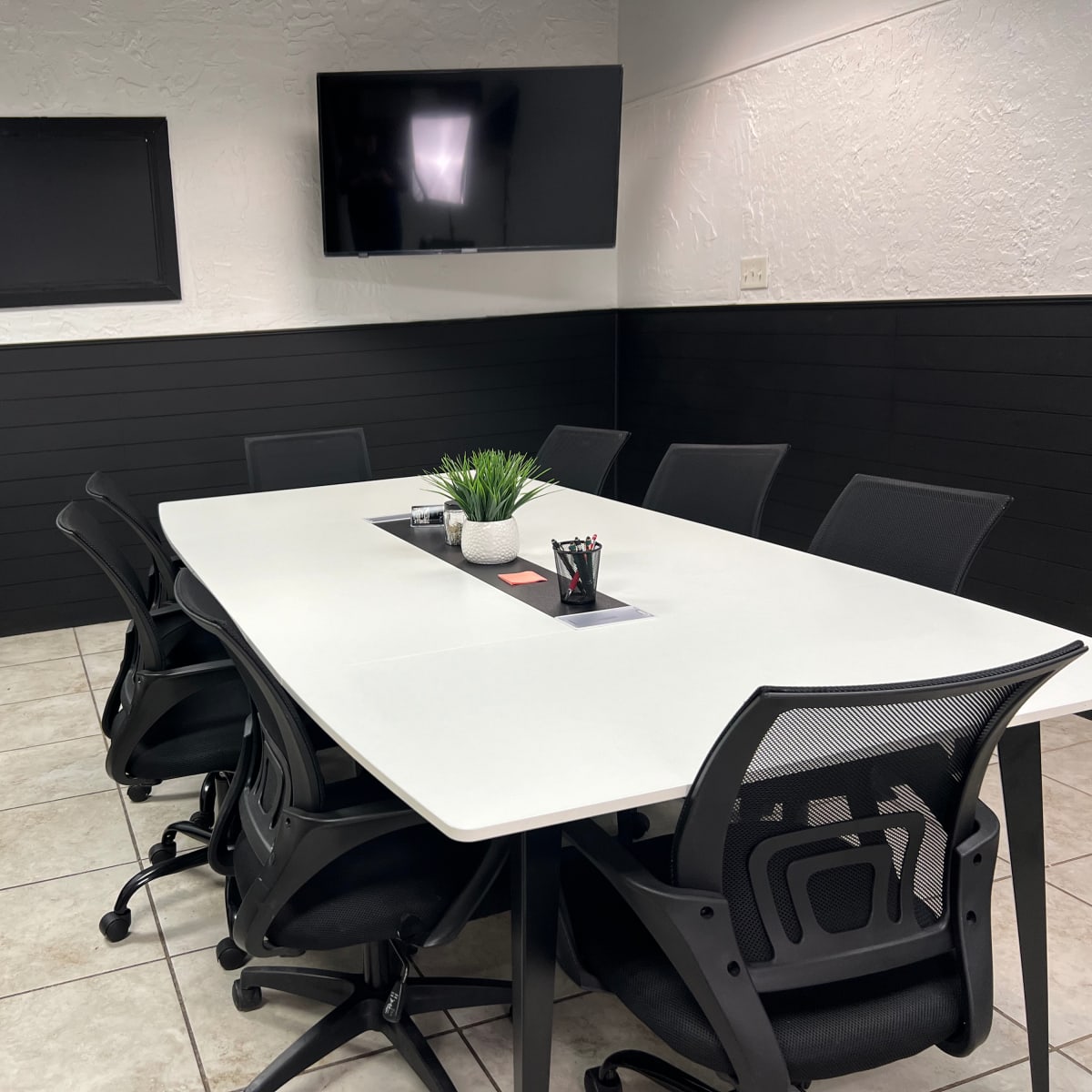 Private Conference Room - Arlington, Arlington, TX | Off-Site | Peerspace