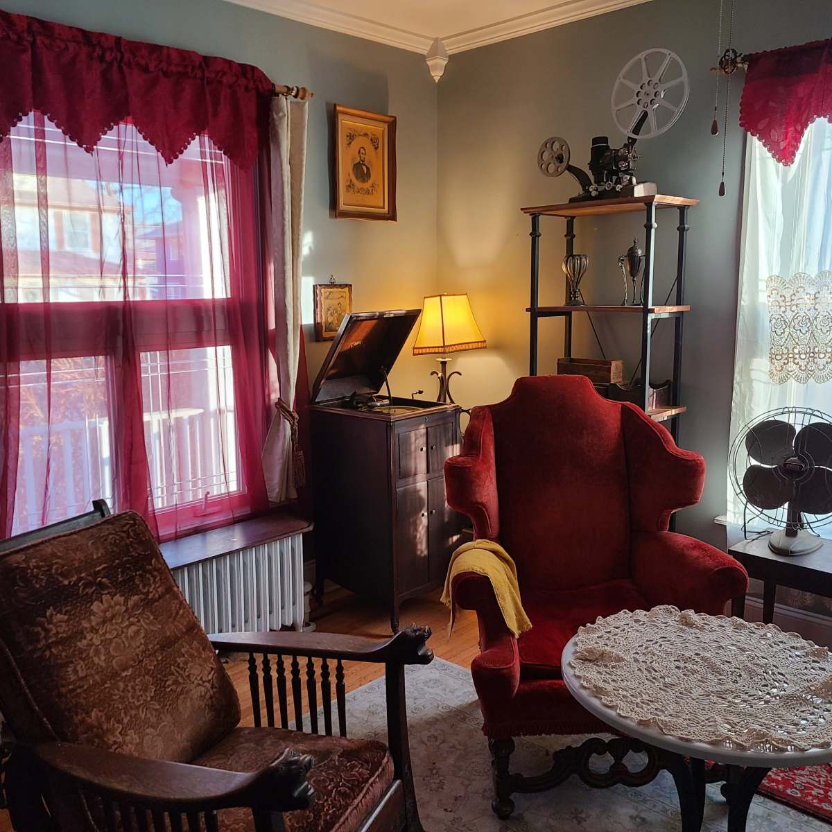 Victorian parlor room in a 130-year old Berwyn home, Berwyn, IL | Event ...