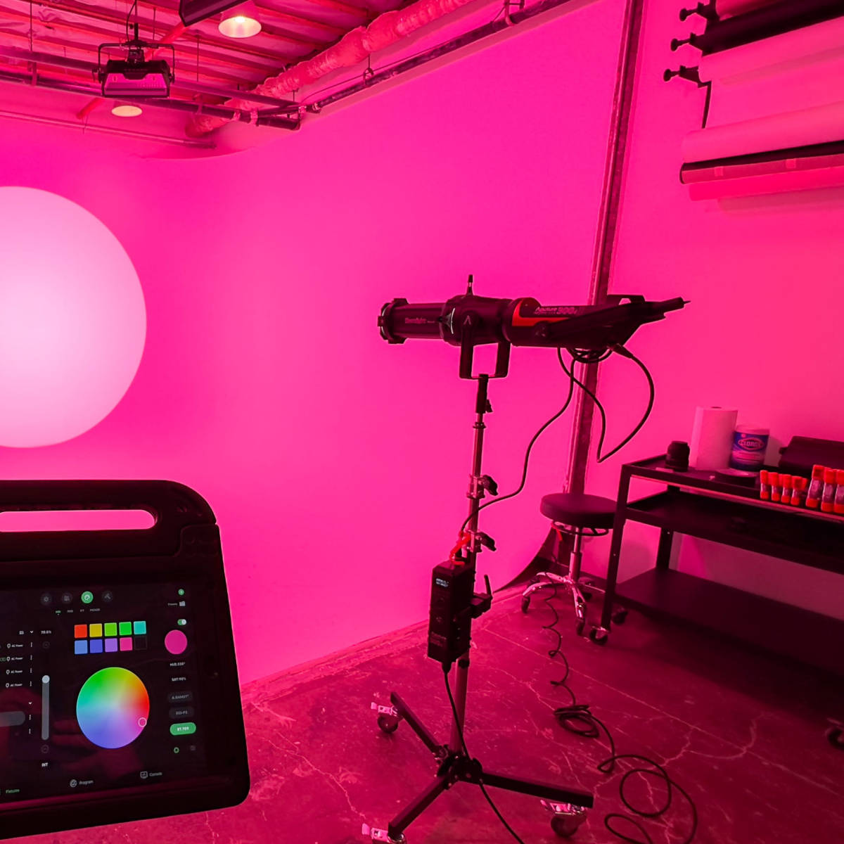 Pre-Lit RGBW Cyclorama Studio in East Williamsburg, Brooklyn, NY ...