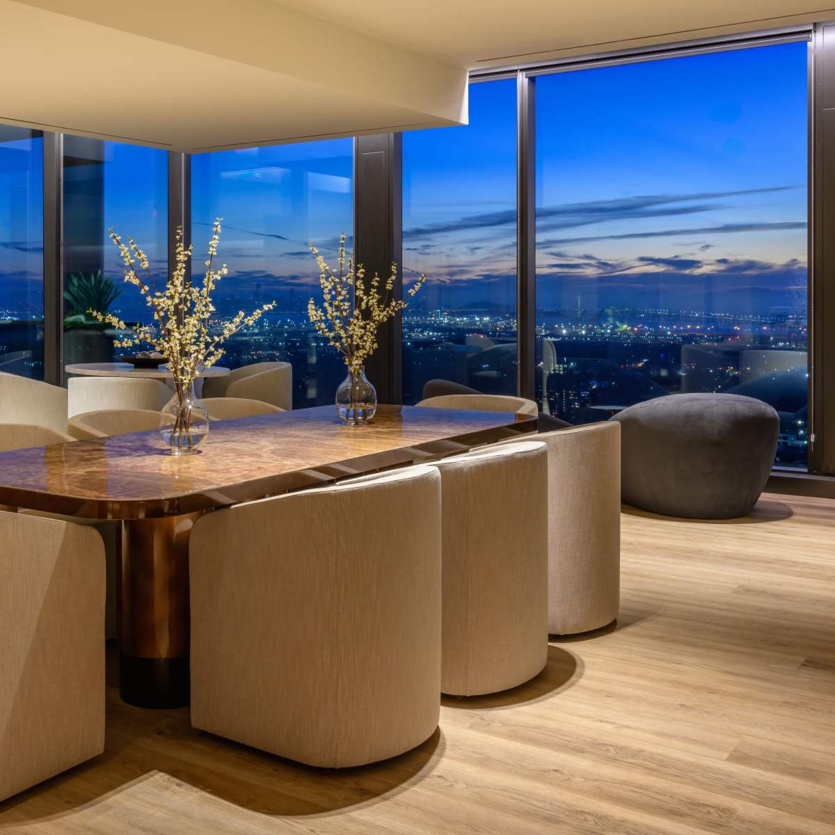 39th Floor Conference Room with 360 views of SF Bay Area, Oakland, CA ...