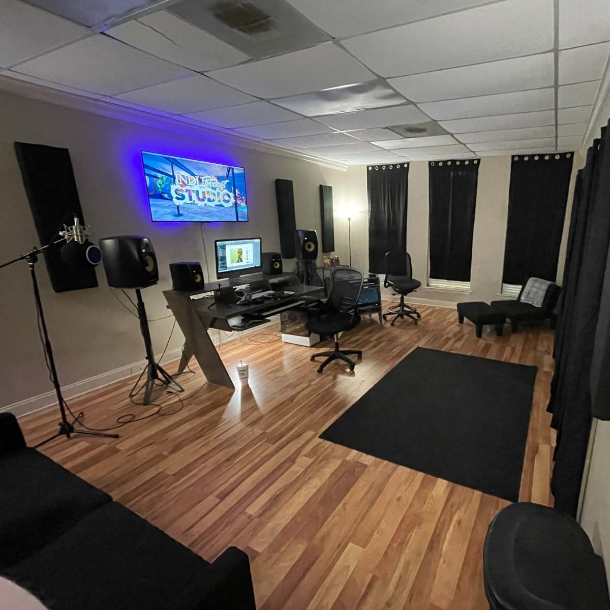 Vibrant Mid-City Creative Arts Studio, Baton Rouge, LA | Event | Peerspace