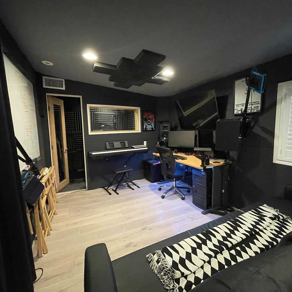 Urban Studio for Music Recording/Podcast/Selftape Auditions for Music ...