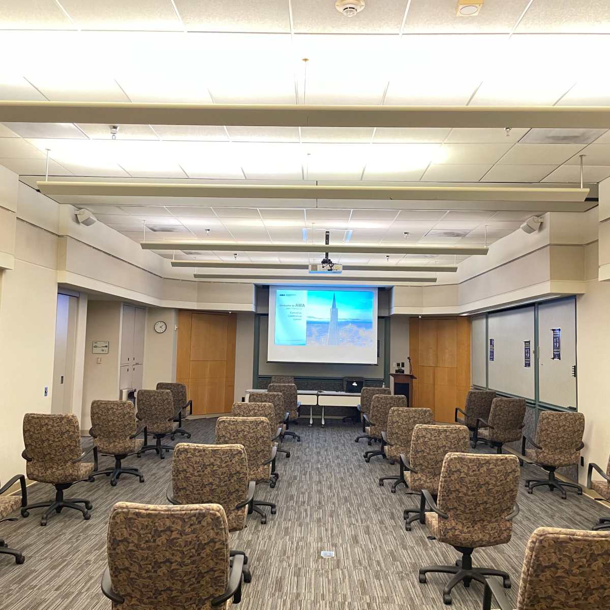 Rooms 213/214 - COMBINED - Professional Meeting Room and Conference ...