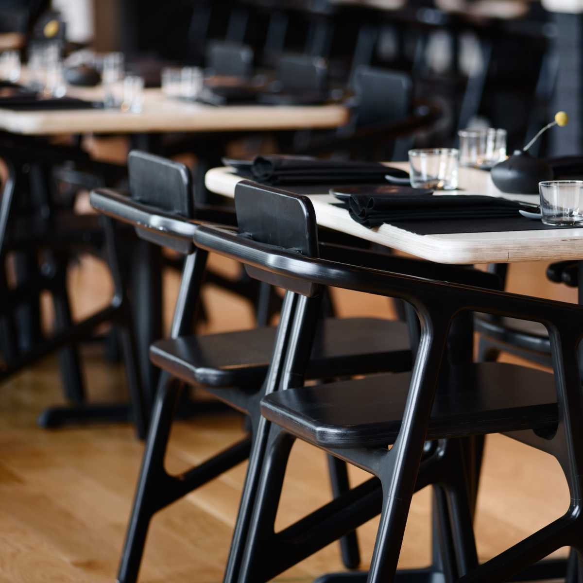 Stylish Urban Winery Adorned with Local Chicago Art, Luxe Sound System ...