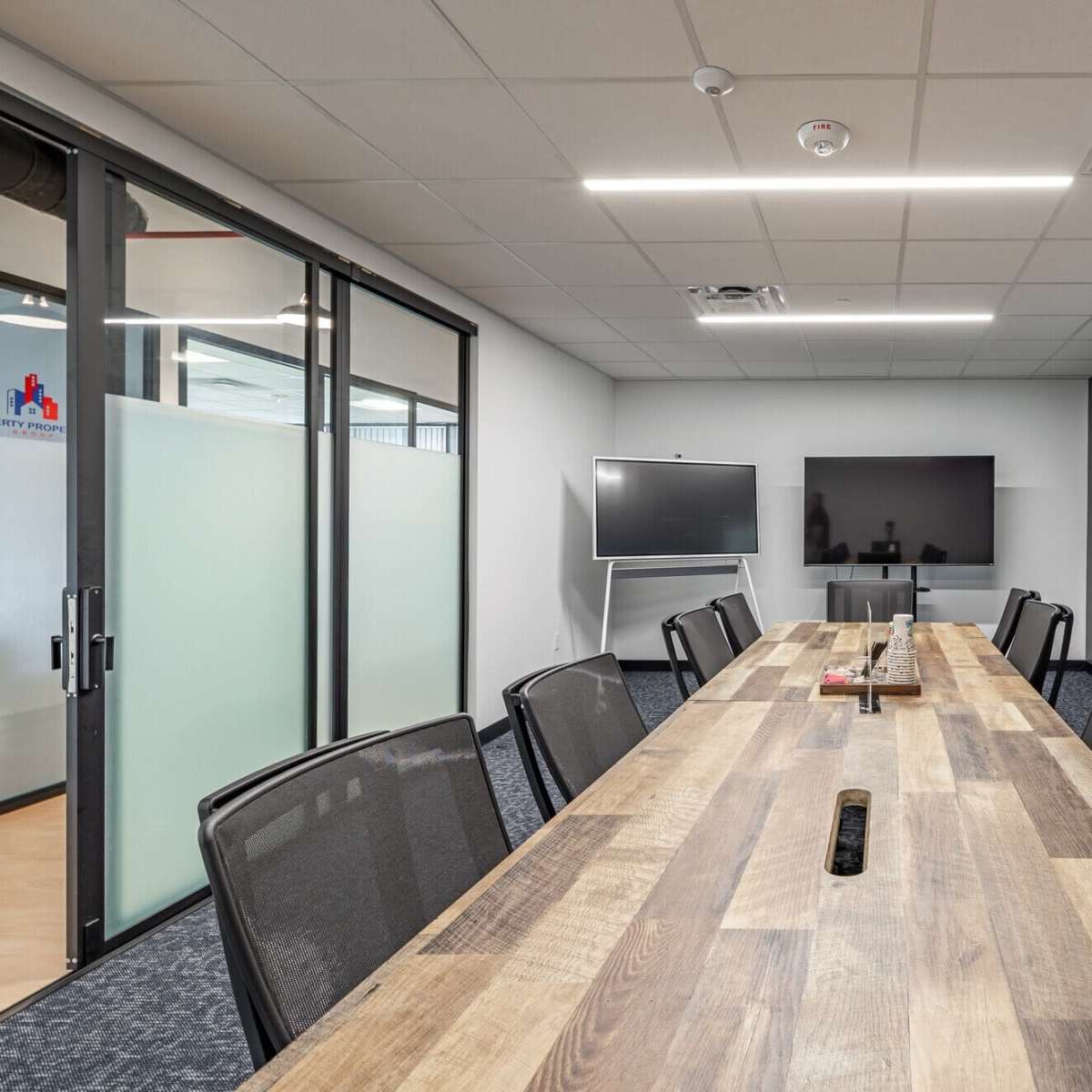 Modern, Simple Conference Room, San Antonio, TX | Production | Peerspace