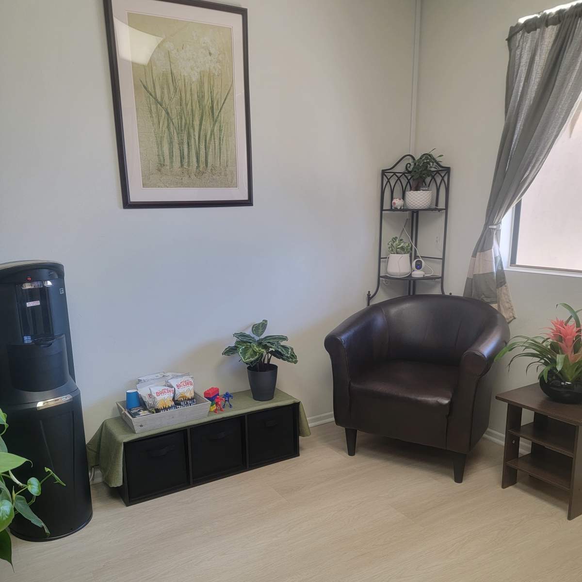 Cozy Conference Room, Lake Forest, CA | Off-Site | Peerspace