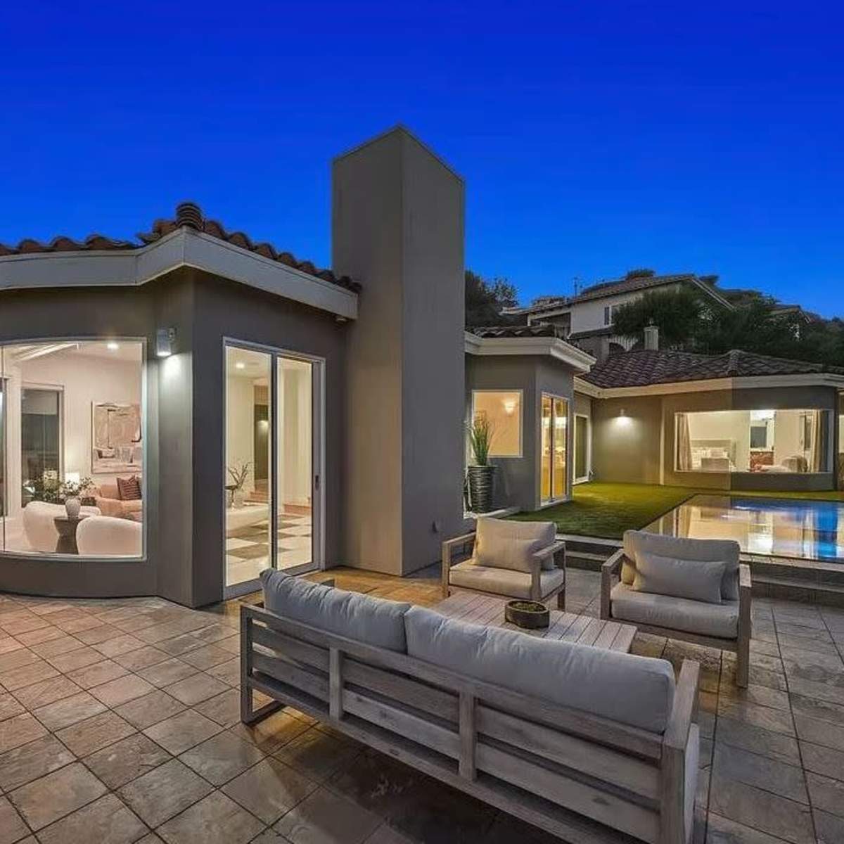 Hollywood Hills Pool home with 180 degree views from the zero-edge pool ...