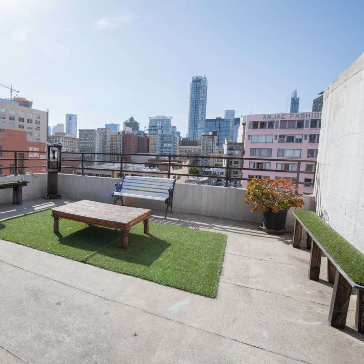 Majestic Rooftop with insane views, Los Angeles, CA | Event | Peerspace