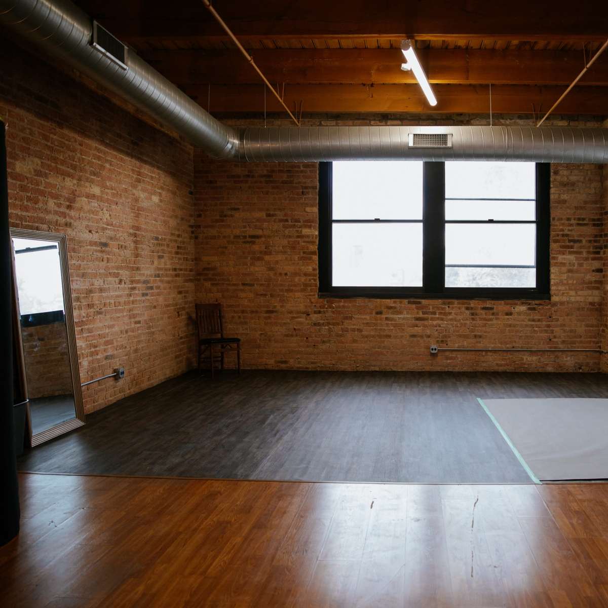 Spacious Chicago Loft Studio with Brick Wall, Paper Backdrops, and ...