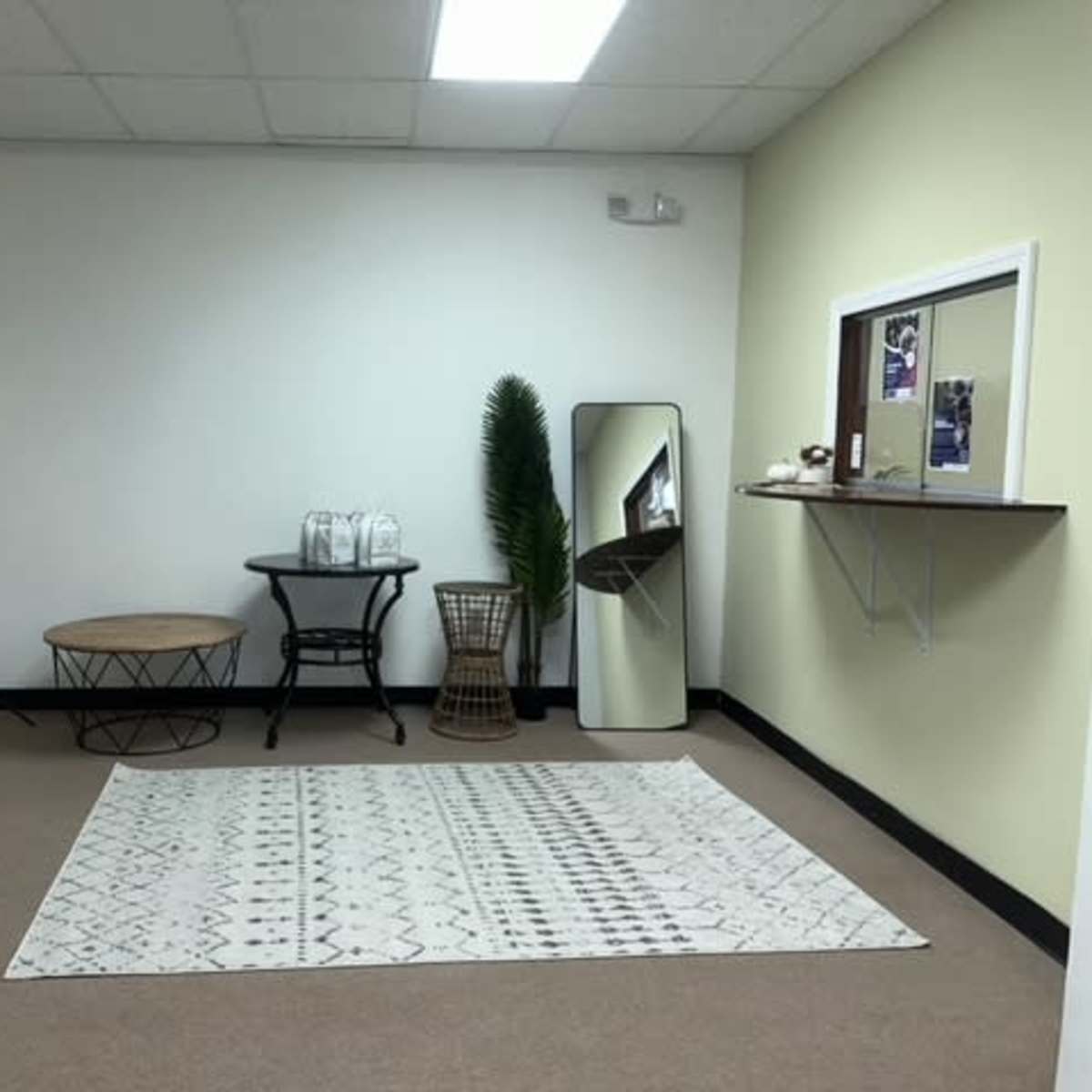 Modern Office Suites with Conference Room & Tech Area in North ...