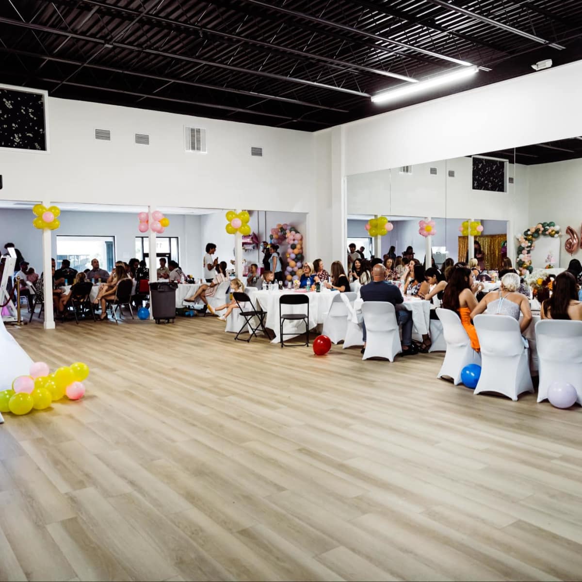 Black Swan Venue, Lakeland, FL | Off-Site | Peerspace