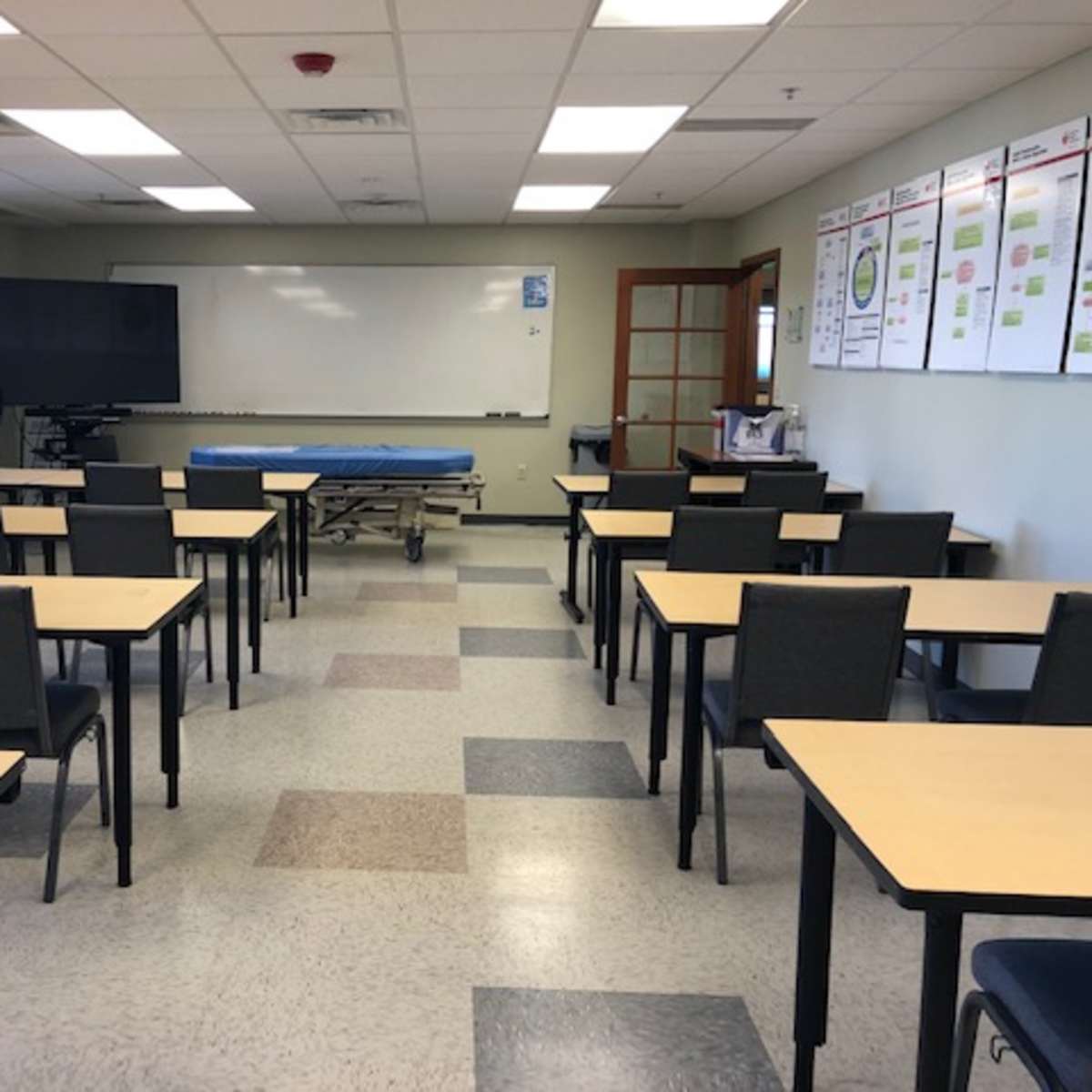 Large Classroom Meeting Space near the Federal Center and St. Anthony's ...