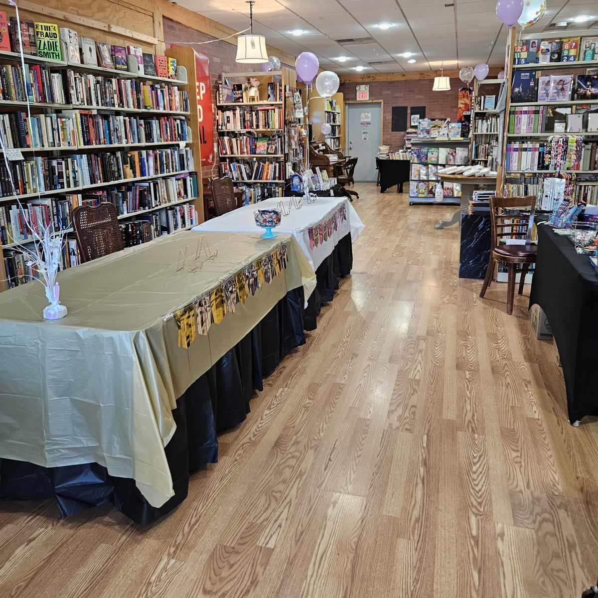 Charming Indie Bookstore Located in Scenic Small Town, WARWICK, NY ...