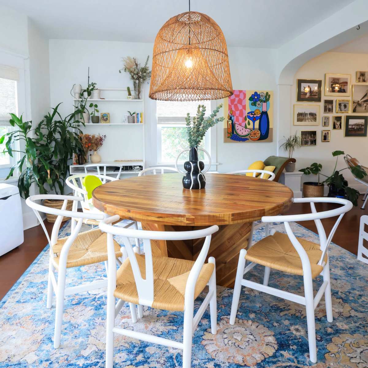 Pink heritage house on the hill with views of downtown, bridge and ...