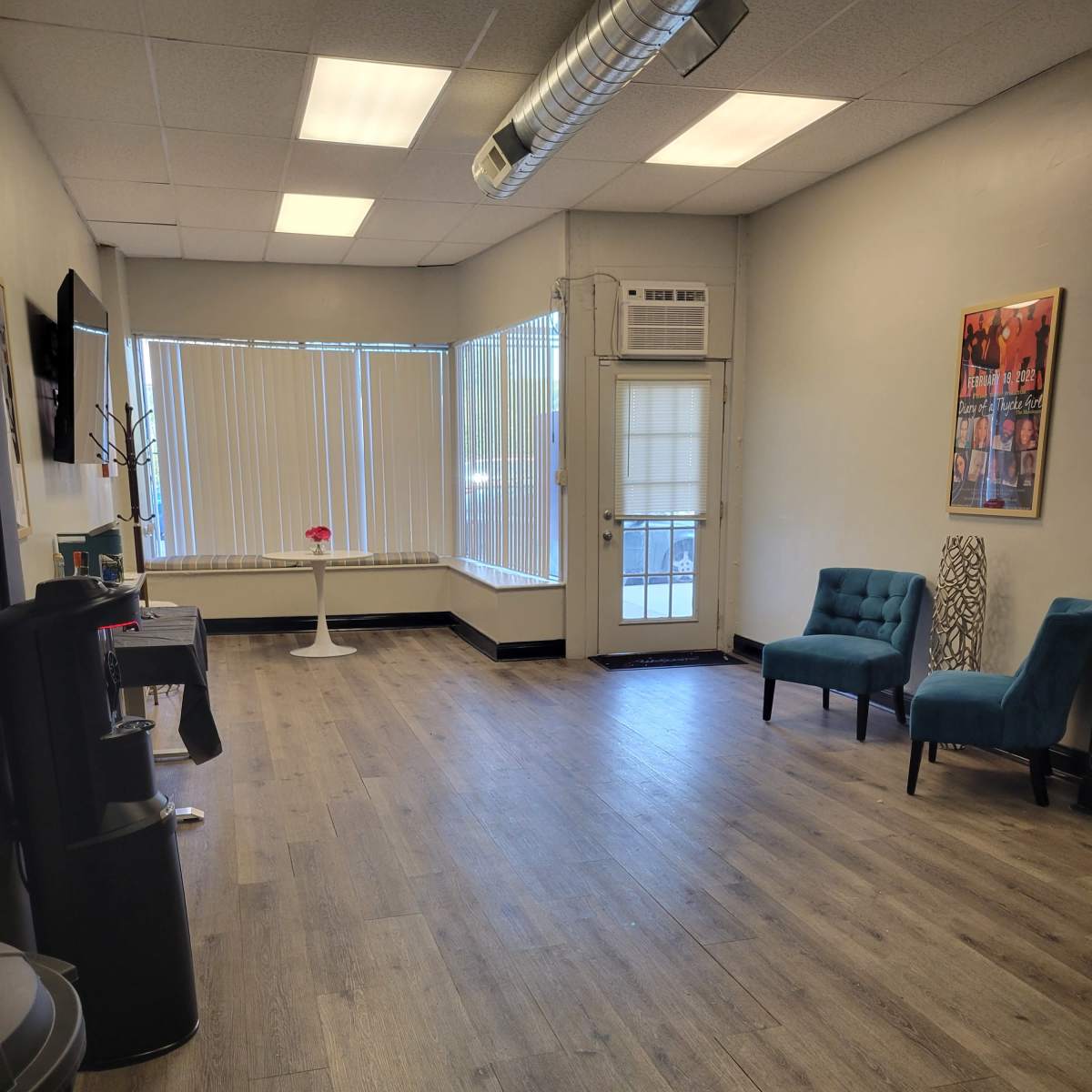 Creative, Elegant, Intimate Space, Chicago, IL, IL | Off-Site | Peerspace