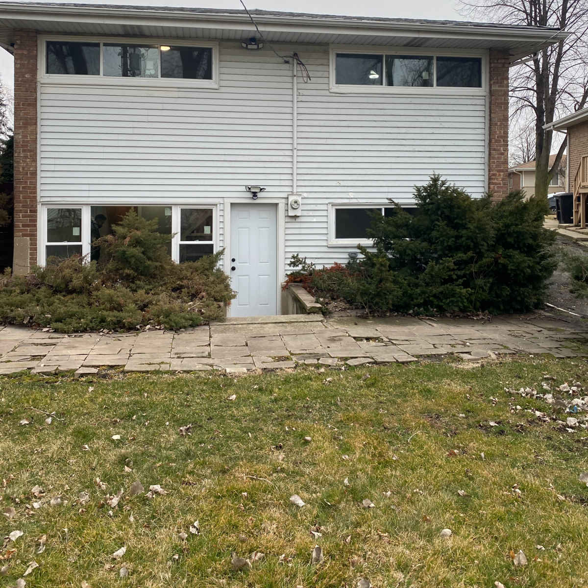 Suburb in the City! Film your content and photos in this spacious ...