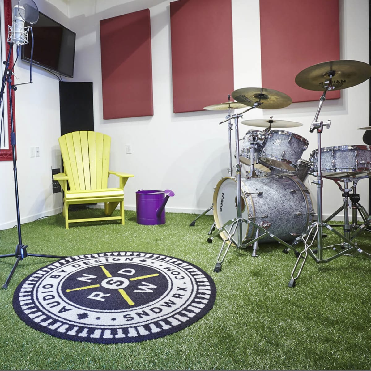 Unique Downtown content creation and recording studio, toronto ...