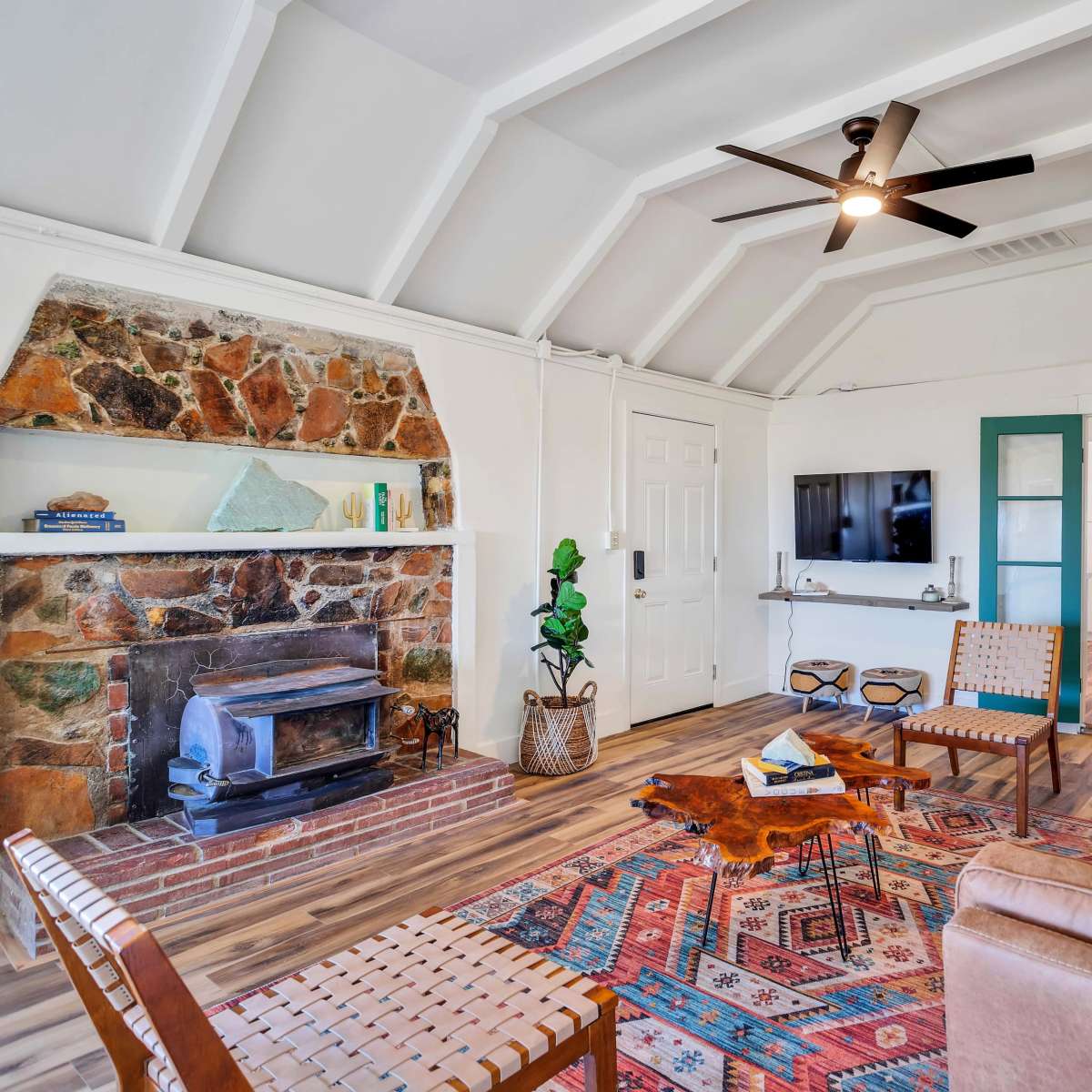 Joshua Tree Desert Retreat Space, Joshua Tree, CA | Production | Peerspace