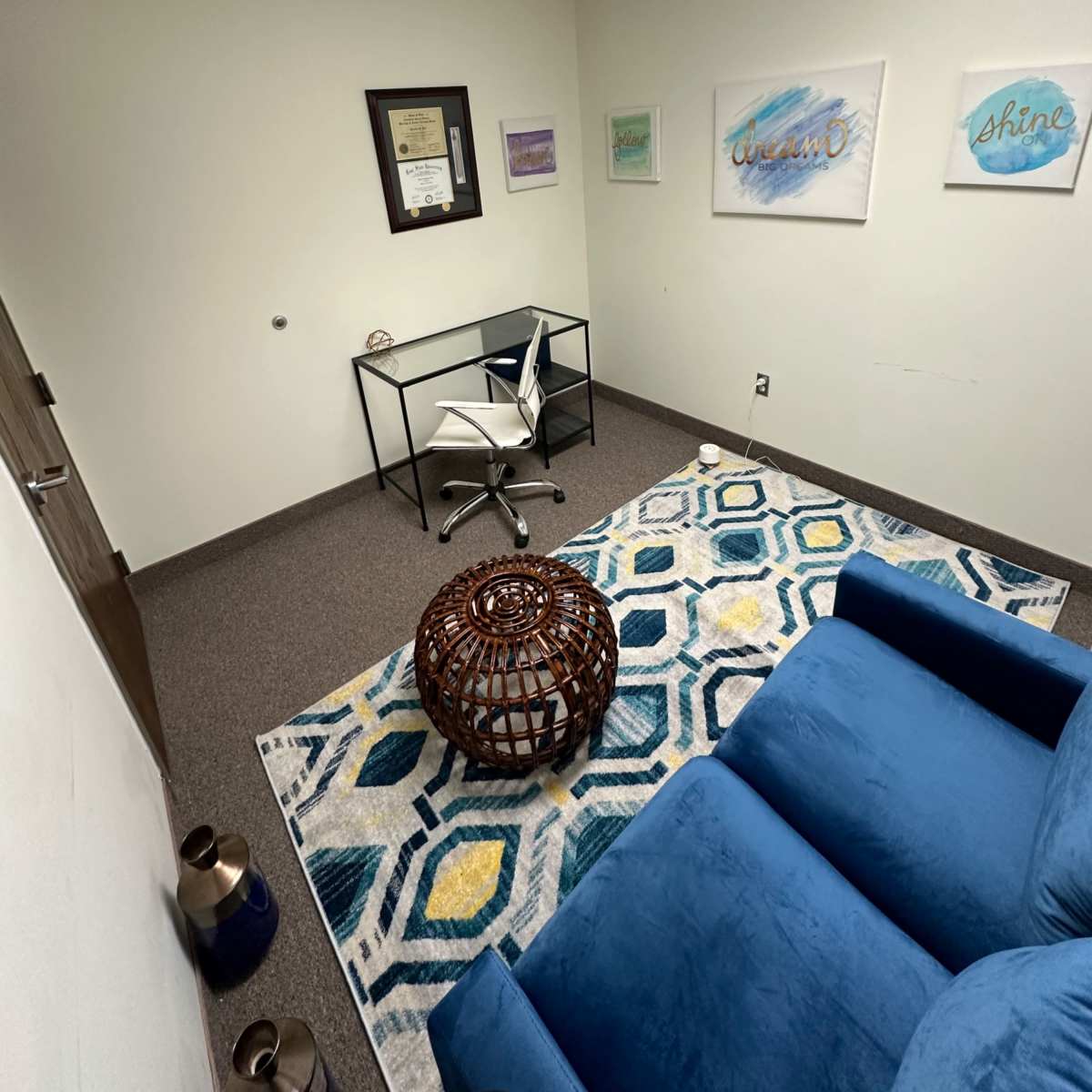 Minimalist, relaxed office space, Fairlawn, OH | Off-Site | Peerspace