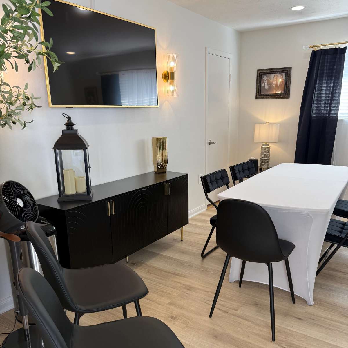 The Woodlands Area Sophisticated Cafe and Private Meeting Room or a ...