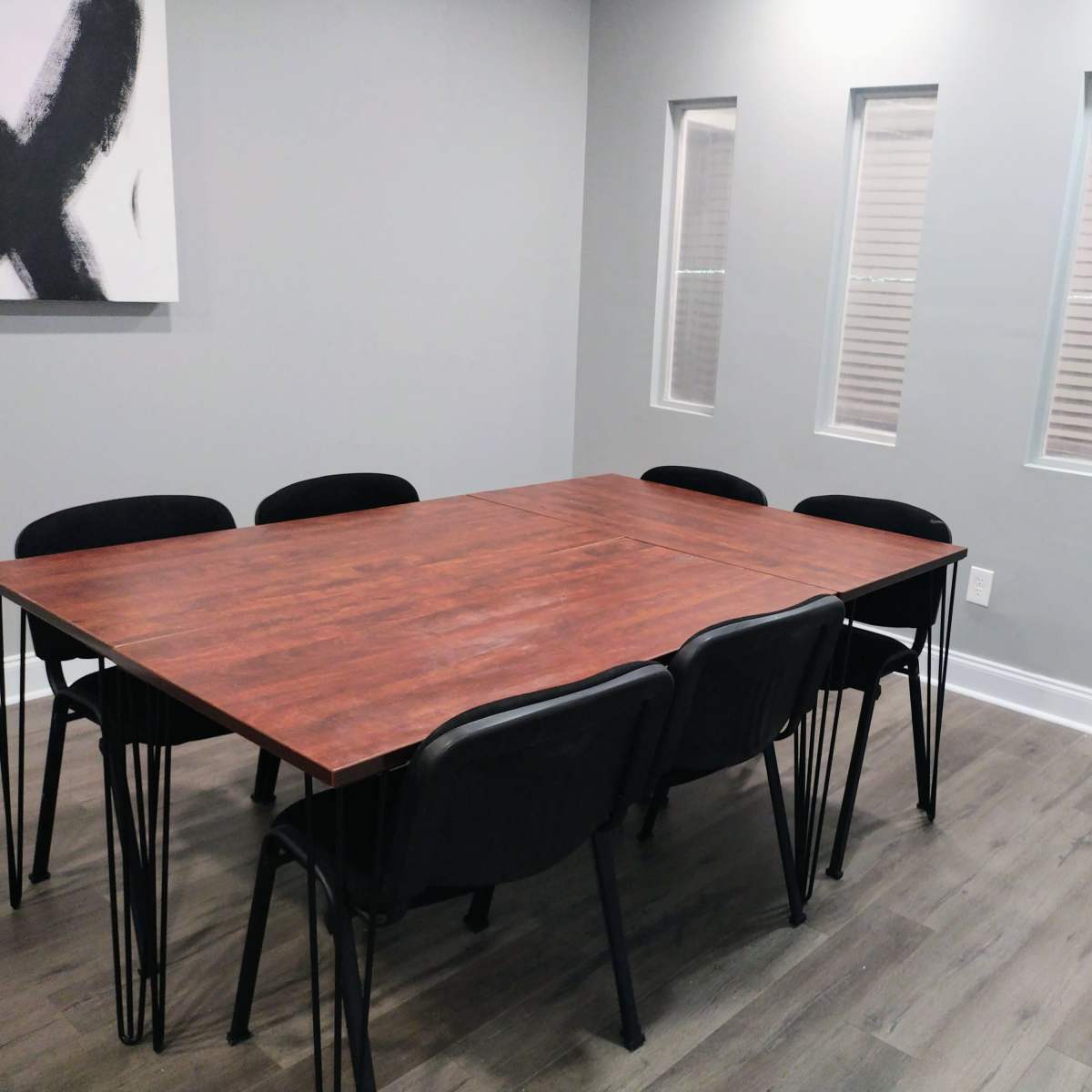 Cozy, Roomy and Versatile Meeting Room Space minutes from downtown ...