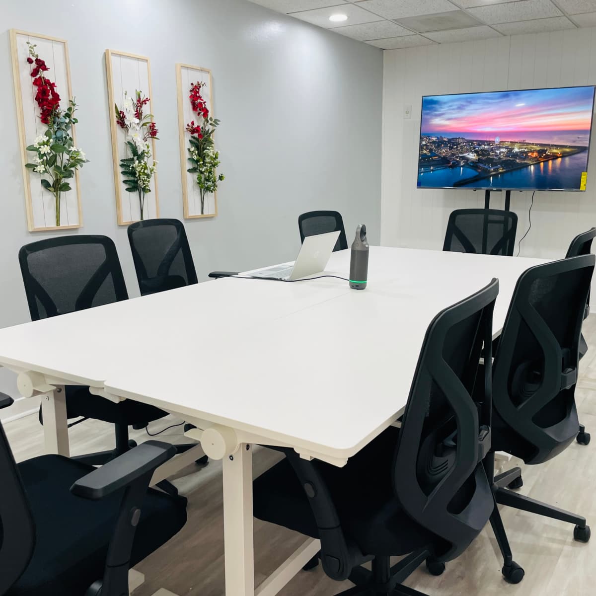 Flexible Meeting Space. Close to Airports. 360 degree view video ...