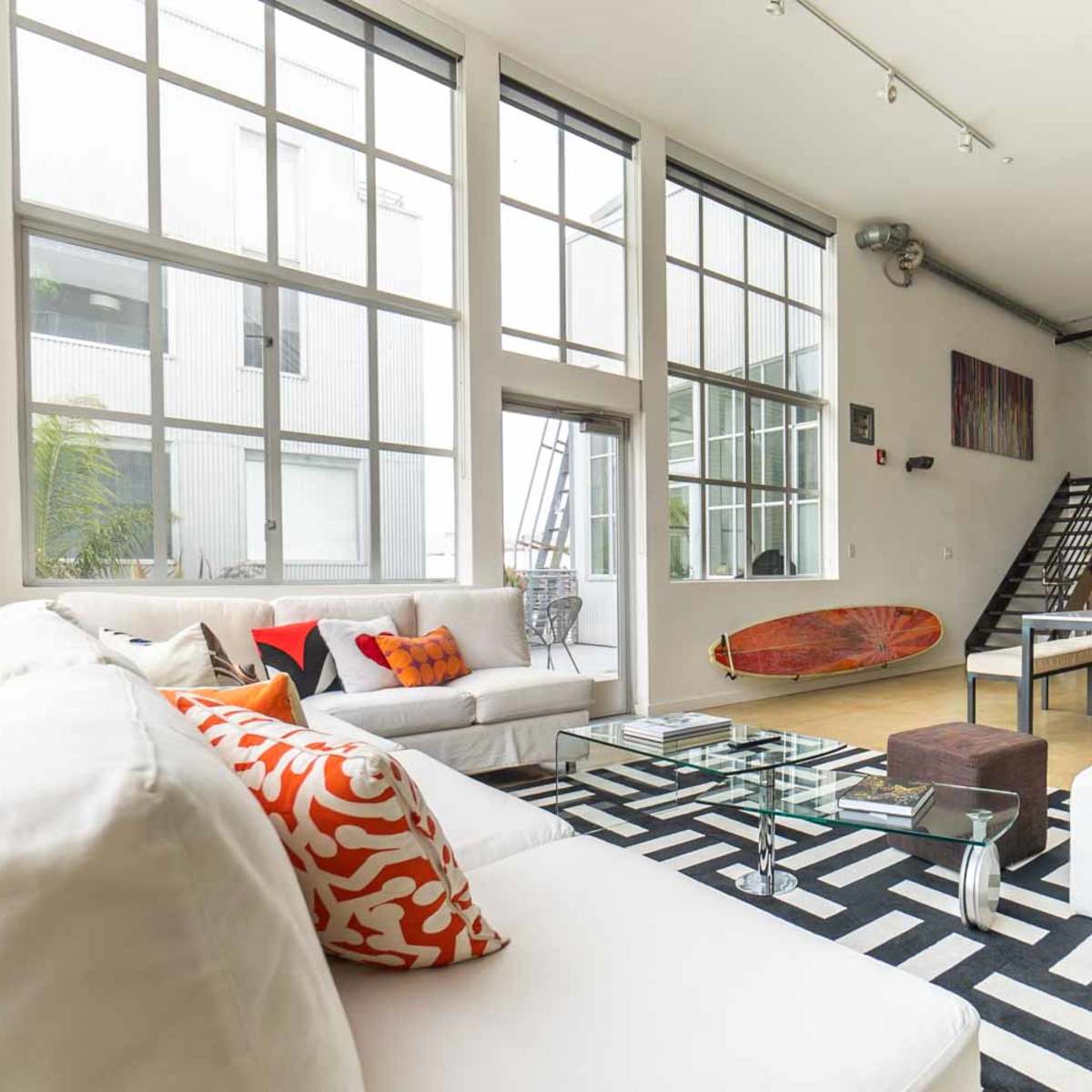 1,400 ft² Modern, Luxurious SOMA Loft, San Francisco, CA | Production ...