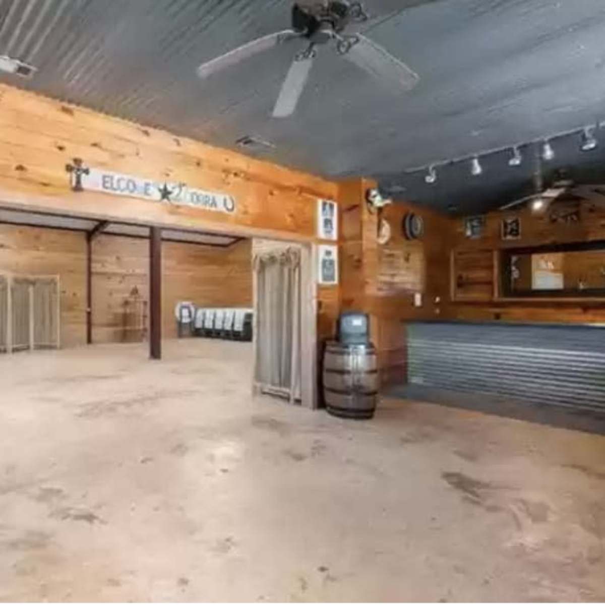 Charming Rustic Ranch Home, Wills Point, TX | Production | Peerspace