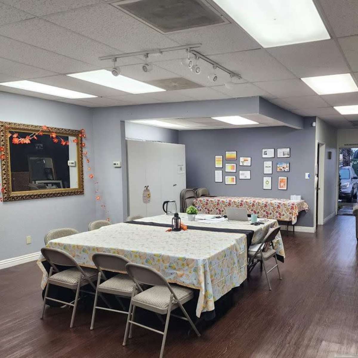 Cozy event studio for rent, Fountain Valley, CA | Event | Peerspace