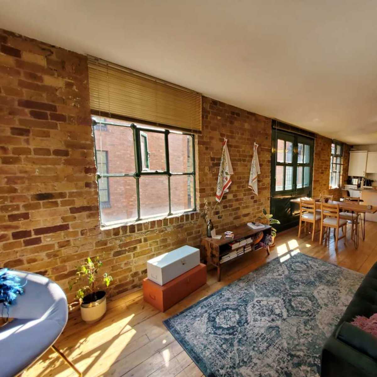Warehouse Conversion Furnished Flat w/ Exposed Brick & Original Wood ...