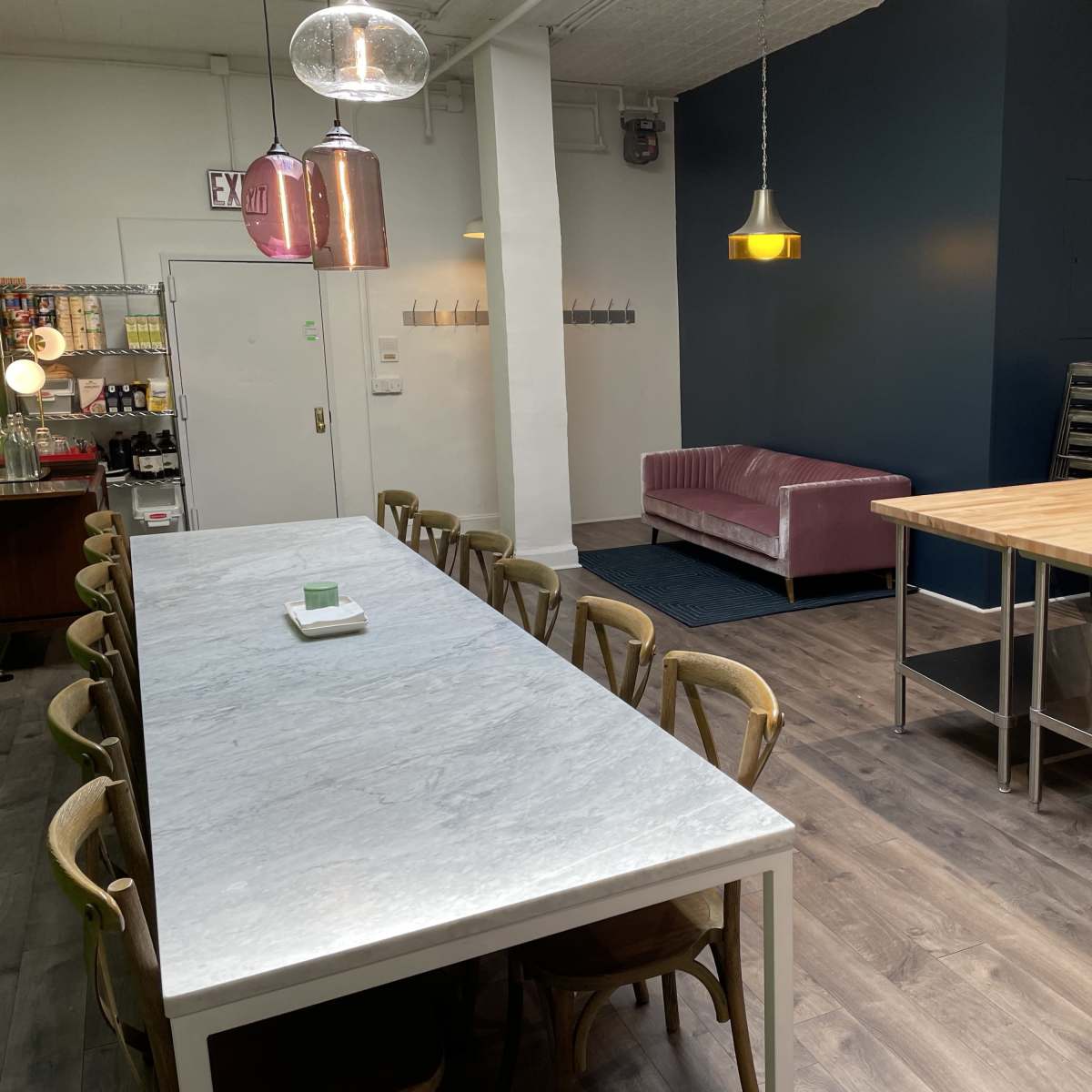 Home Cooking New York | SoHo Chef's Kitchen + 14-Seat Marble Table for ...