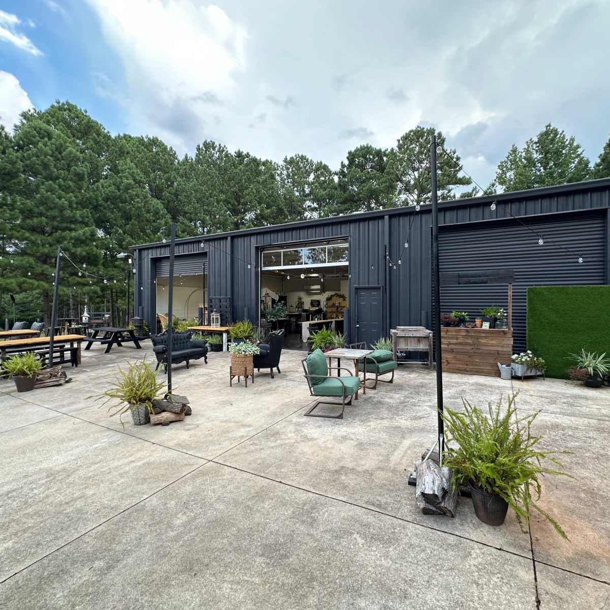 Sanctuaire Atelier | Private Studio Warehouse Surrounded by Woods and ...