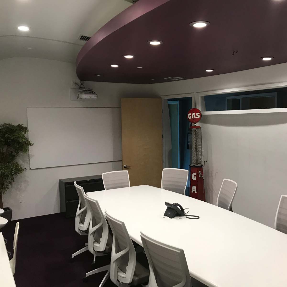 Boutique TV Studio's Modern White Conference Room, Saint Petersburg, FL ...