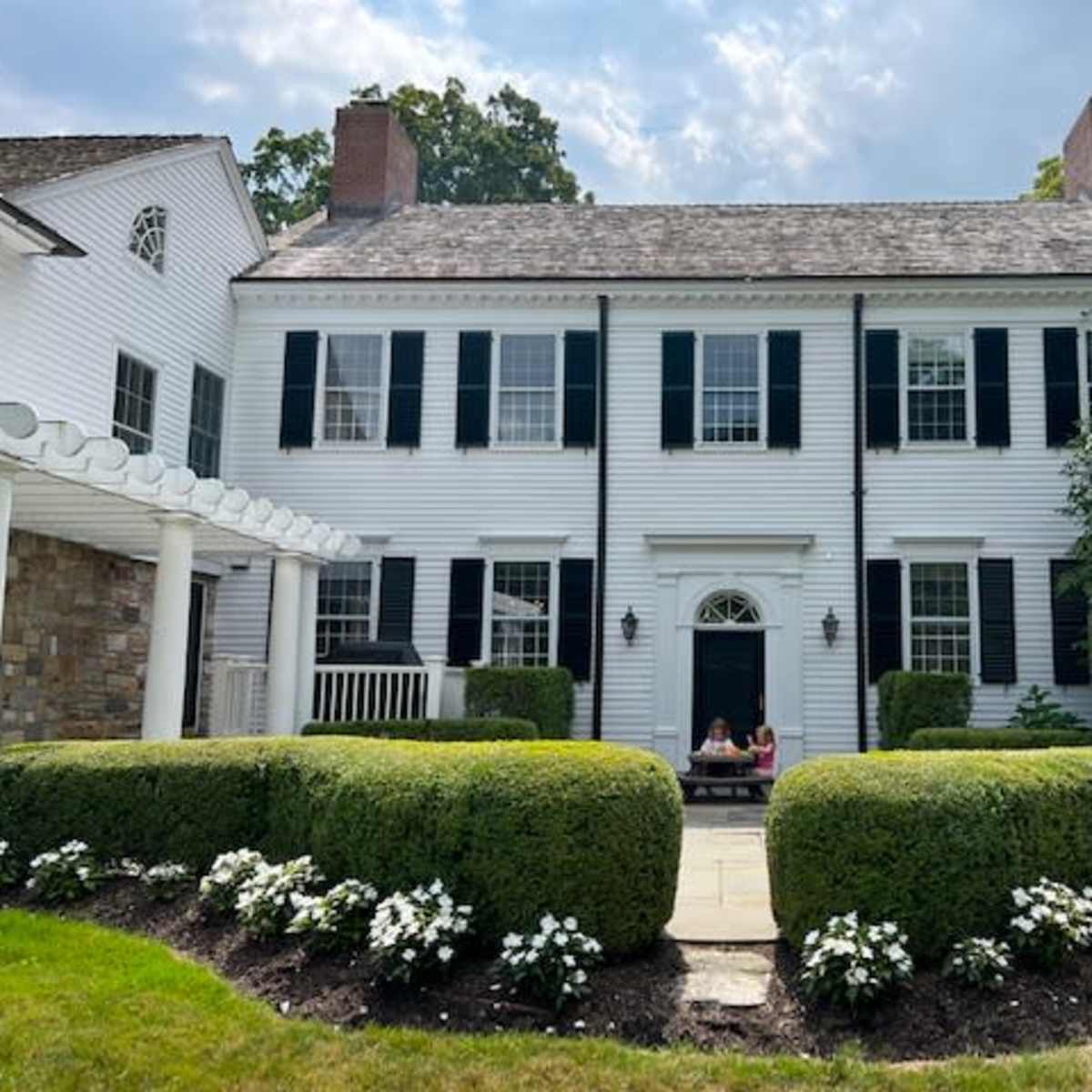 HISTORIC LONETOWN MANOR - 1930's Sprawling Country Colonial on 13 Acres ...