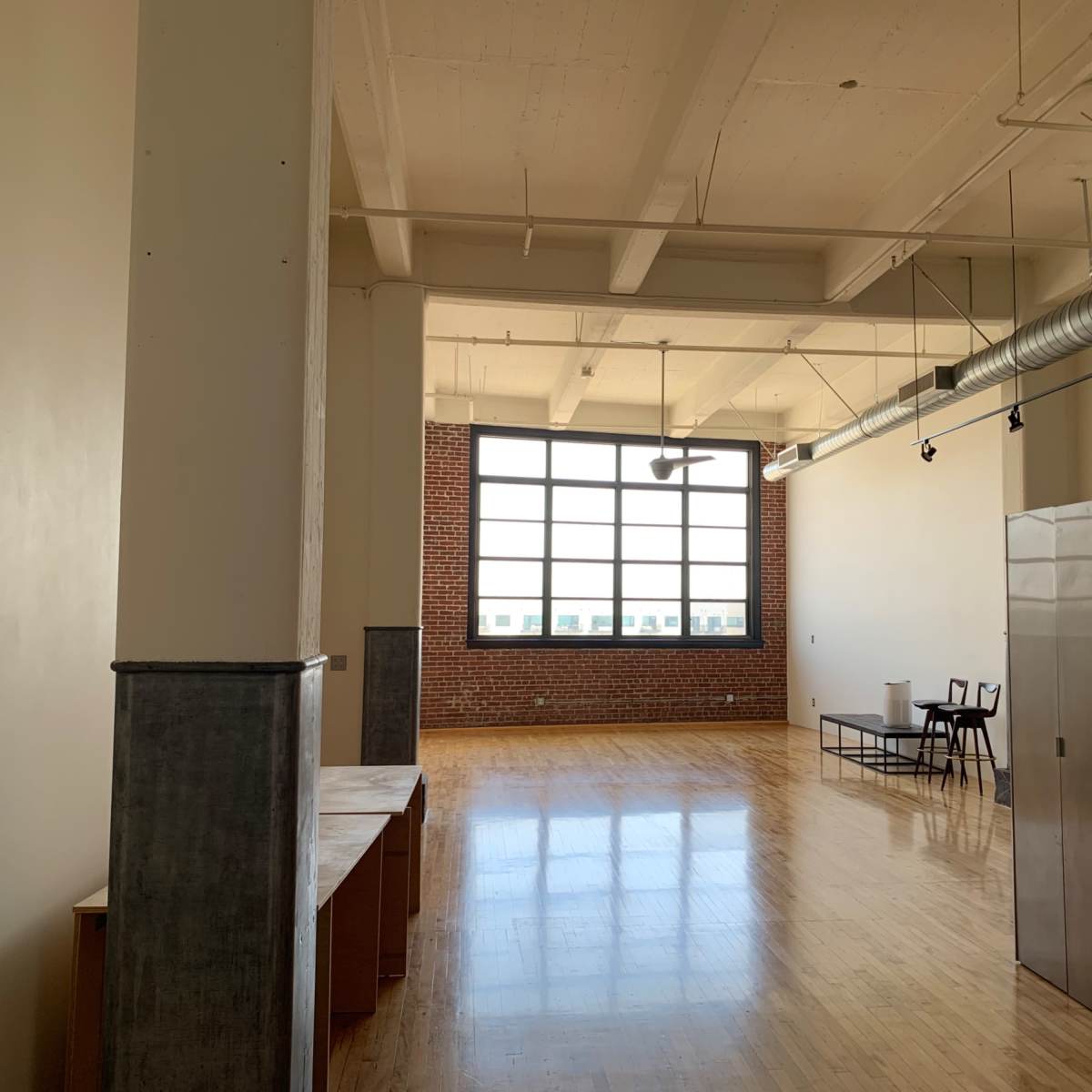 Beautiful Natural Light Studio Loft with Eastern Views, Los Angeles, CA ...