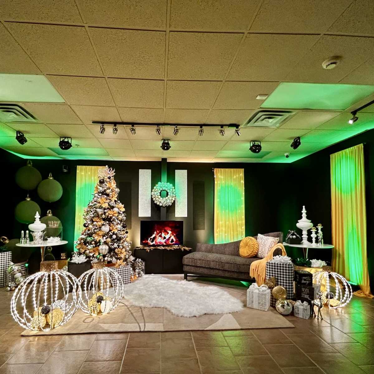 3 Cozy-Chic Holiday Sets Perfect for Christmas and Holiday Photo Shoots ...