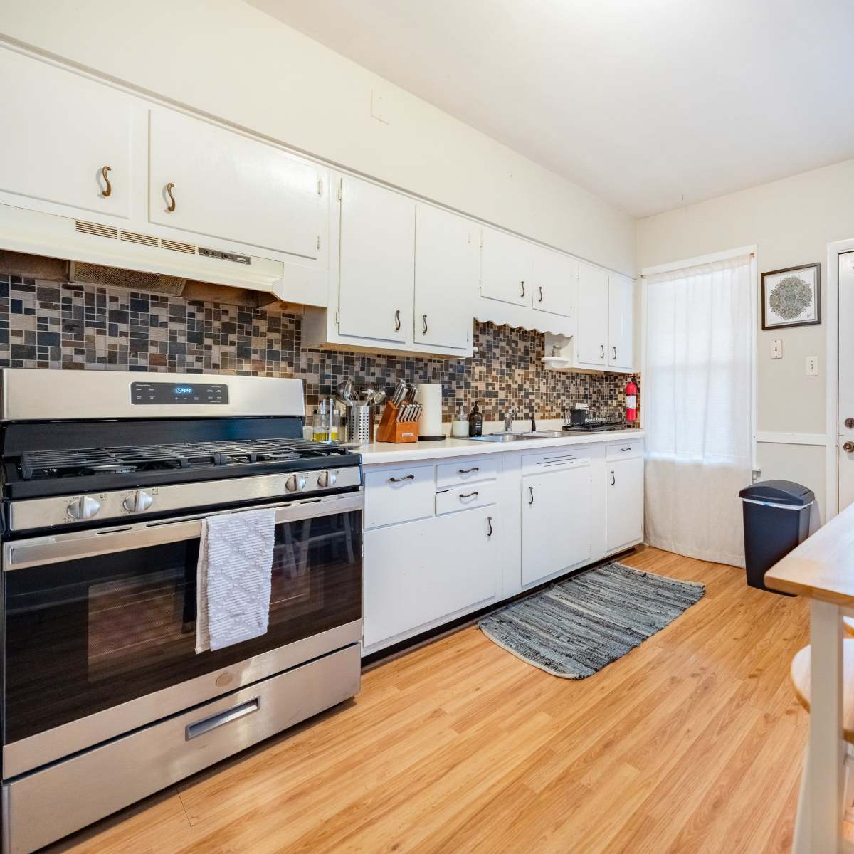 Charming and Relaxed Blue Apartment with Patio, Chicago, IL | Off-Site ...