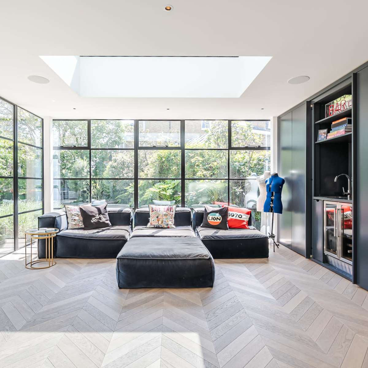 Victorian Home With Crittal-Style Windows and Bar Room, London ...