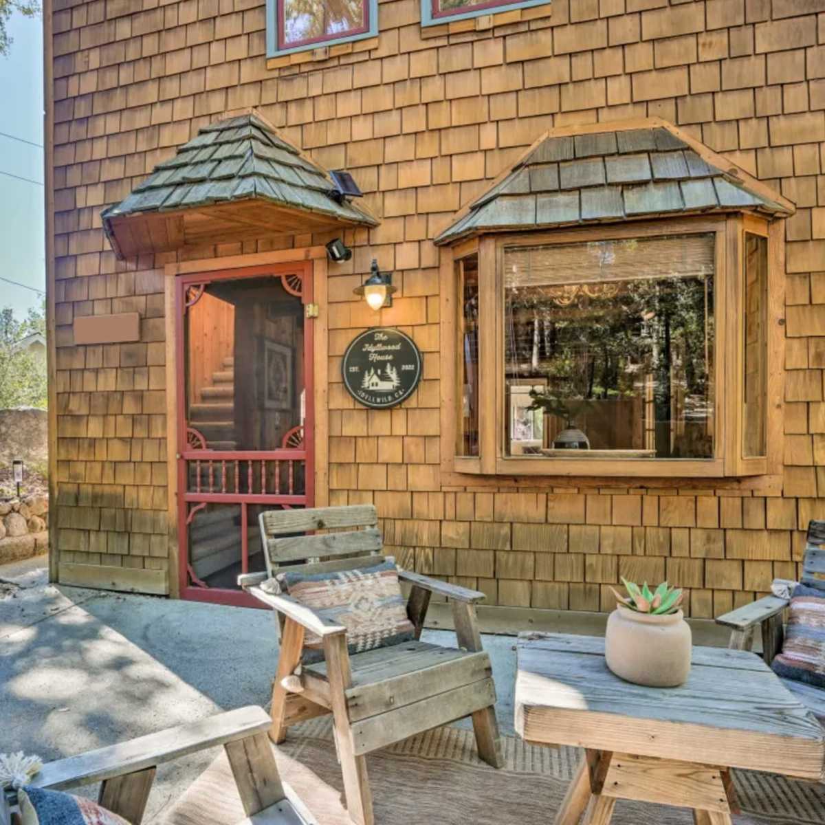 Charming Idyllwild Mountain Cabin with Multi-Level Deck, Idyllwild, CA ...