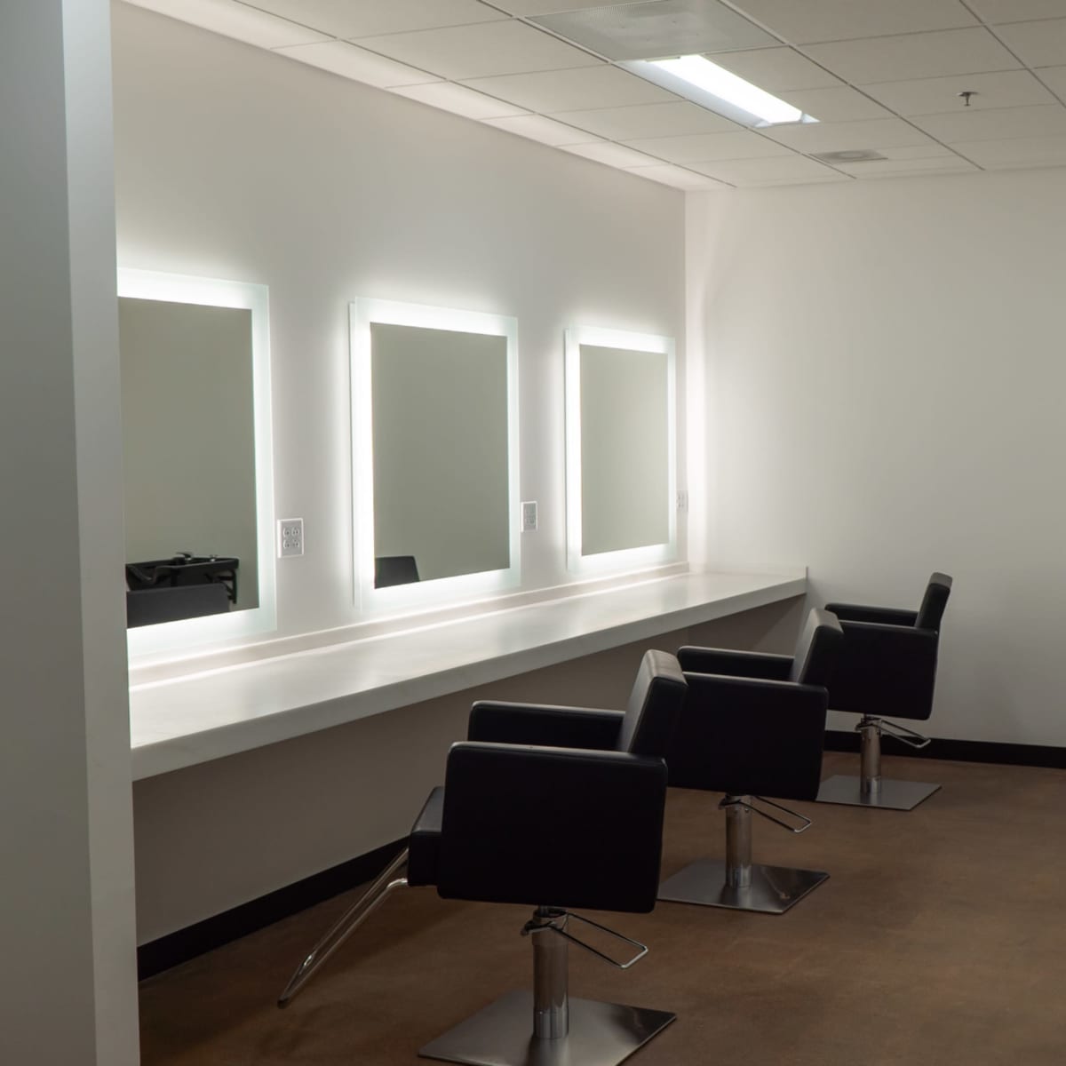 Hair and Makeup Unit 104 near Downtown Dallas, Dallas, TX | Production ...