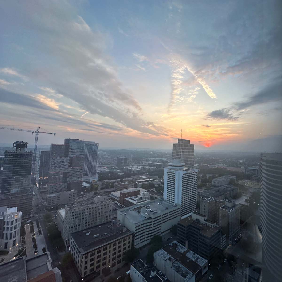 Downtown High-Rise Loft with a Skyline Sunset View of Nashville for ...