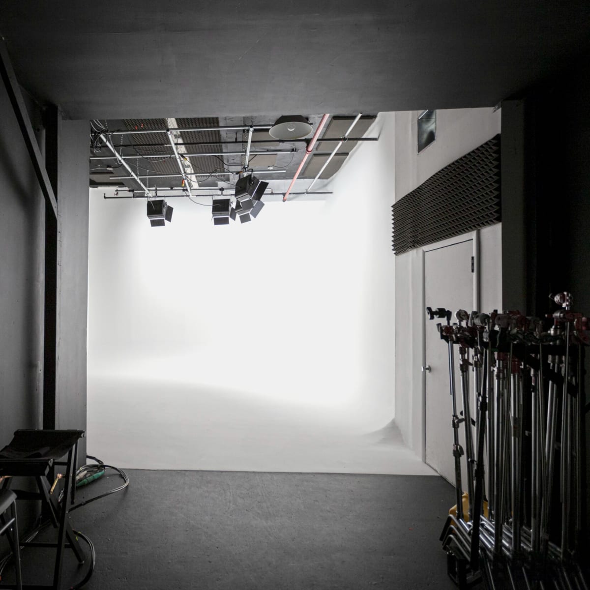 Midtown - White Cyc Stage, New York, NY | Production | Peerspace