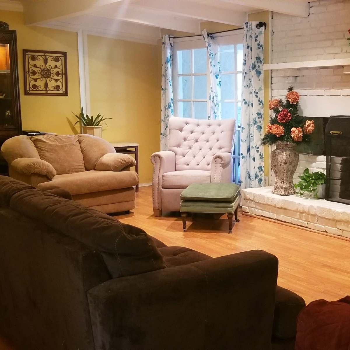 Huge Suburban House, Film, Parties & Overnight Stays, Crew Accomodation ...