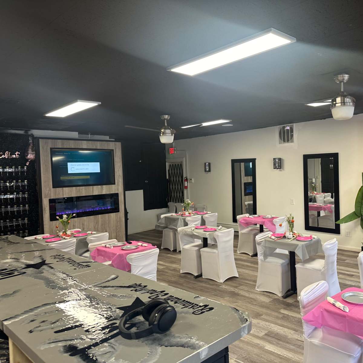 Uptown Classy Venue, Milwaukee, WI | Event | Peerspace