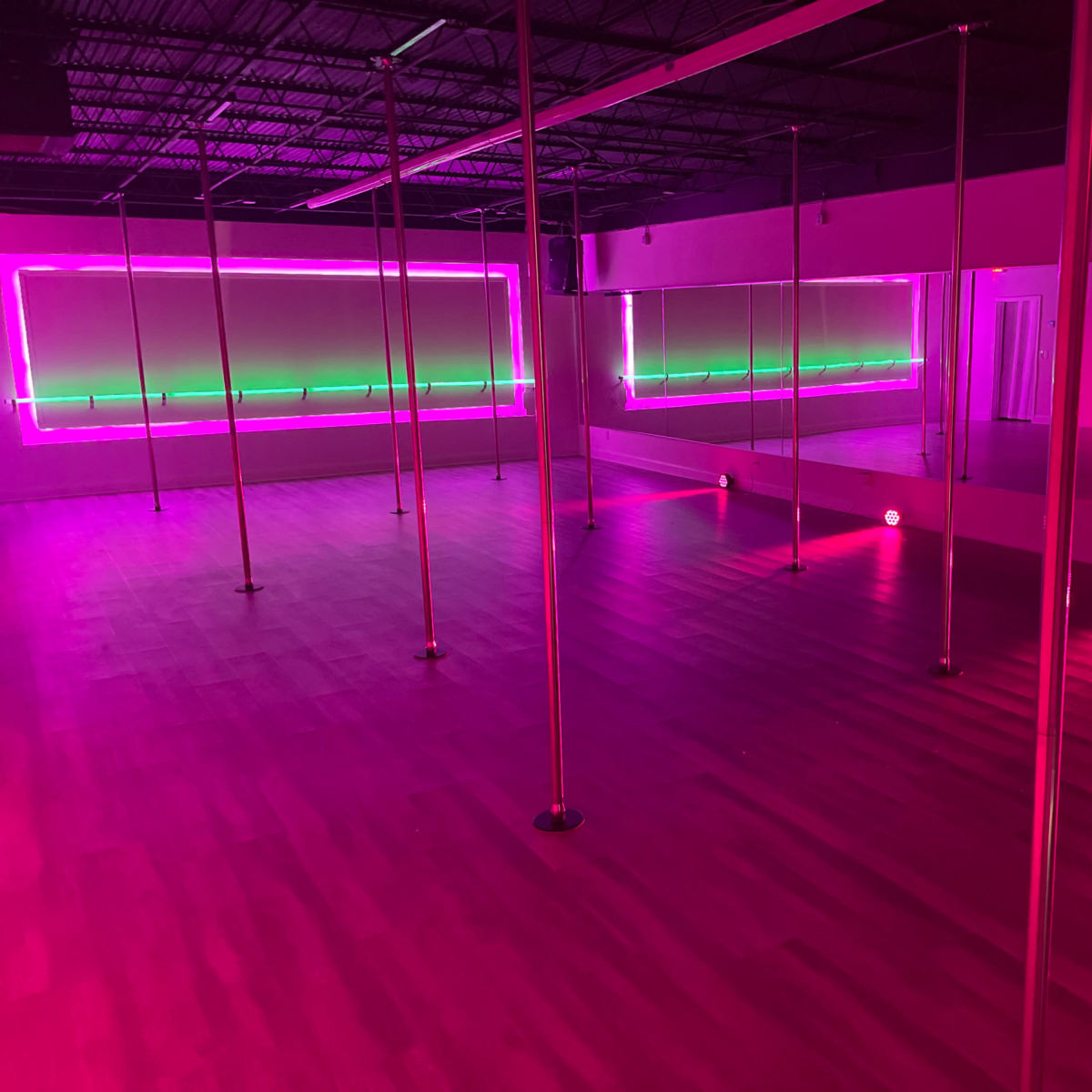Upscale Pole & Dance Studio, Decatur, GA | Event | Peerspace