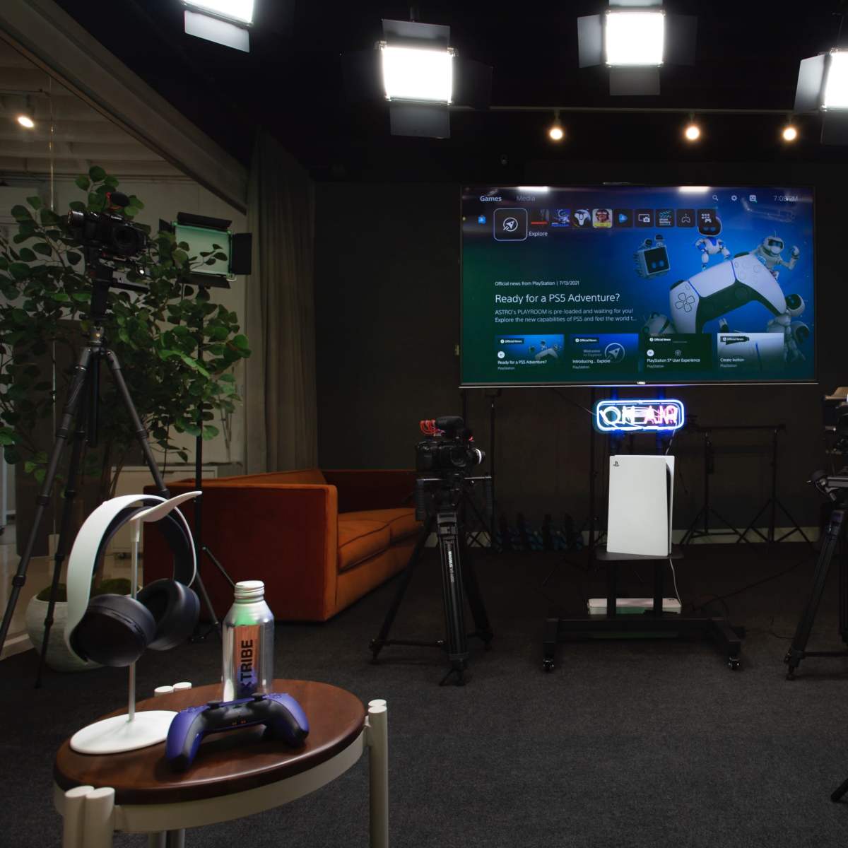 Green Screen Gaming Room w/ PS5, 65" TV and 4K Live Stream Cameras For ...