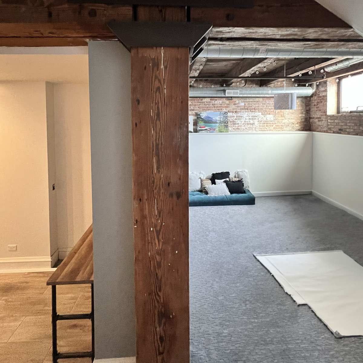 Downtown Spacious Industrial-Timber Loft, Chicago, IL | Production ...