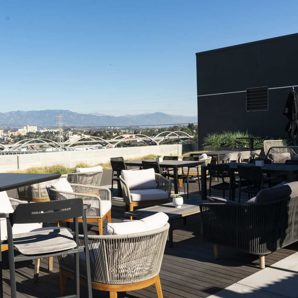 Luxury Rooftop & Lounge Space w/ Premium Skyline View, Los Angeles, CA ...
