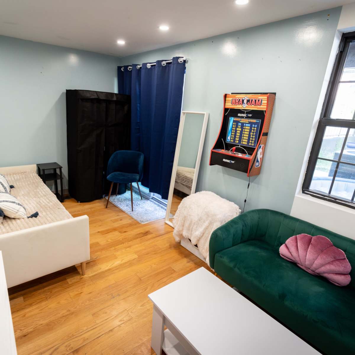 Residential brooklyn therapy, video call, & vlog room with great ...